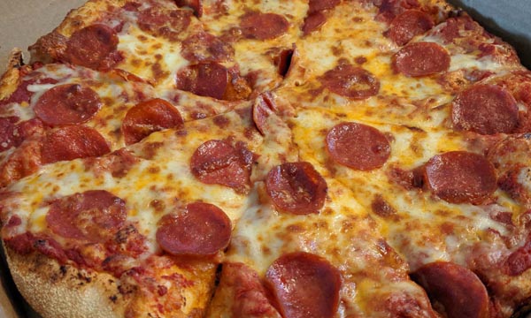 Glass Nickel Pizza | The Green Bay Guy